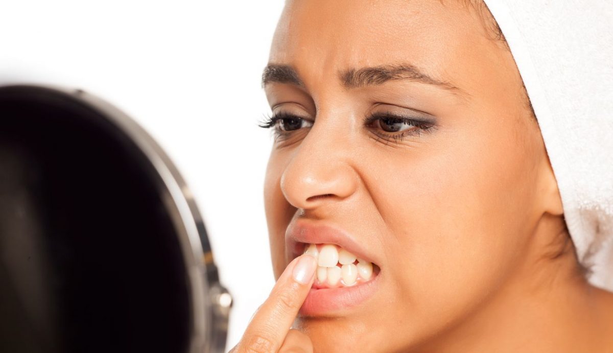 Seu dente está mole? Saiba por que você deve procurar um profissional!